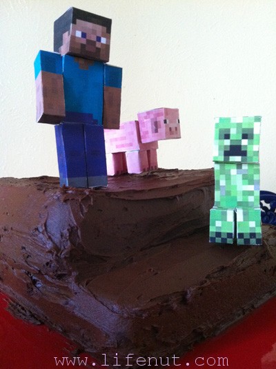 How to Build a Minecraft Birthday Cake « Lifenut